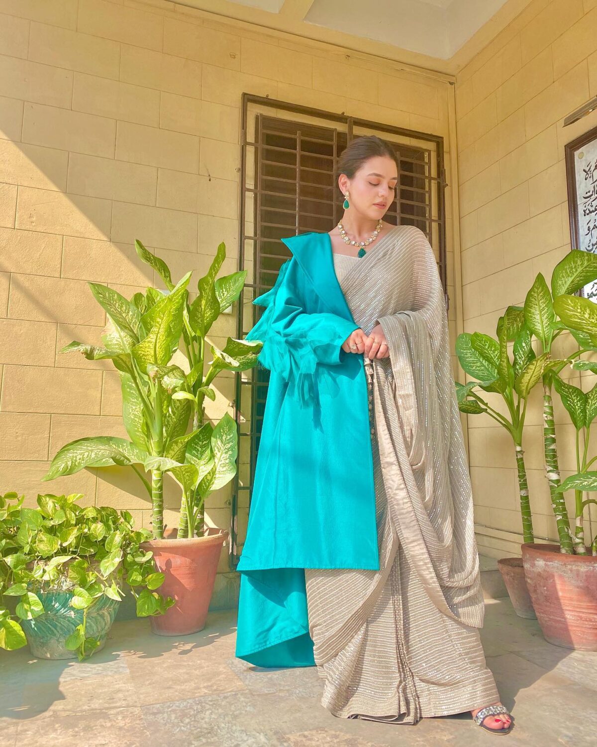 How to Wear Sarees in Winter? 22 Styling Tips