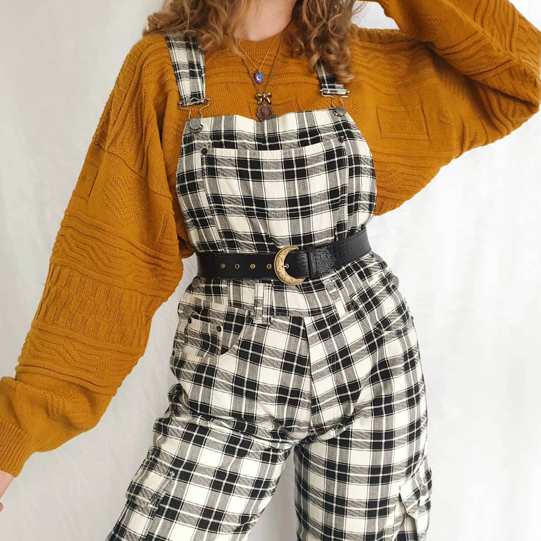 26 Beautiful Yellow Outfits Ideas For Women with Styling Tips