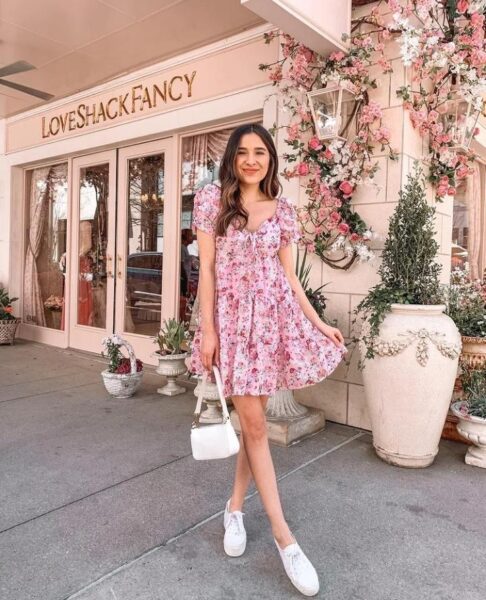 18 Best Spring Casual Outfits for Girls to Try This Season