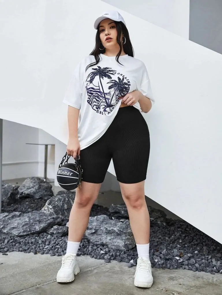 26 Plus Size Shorts Outfit Ideas with Styling Tips