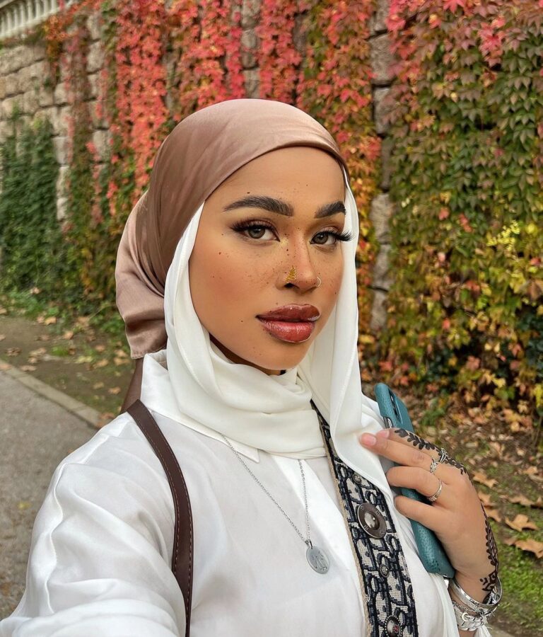 20 Latest Turkish Hijab Styles and Outfit Ideas