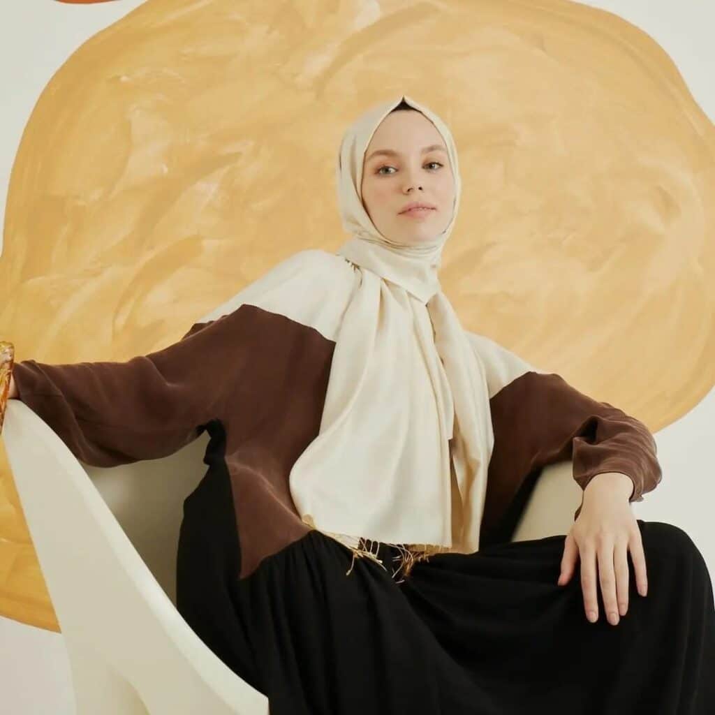 20 Latest Turkish Hijab Styles and Outfit Ideas
