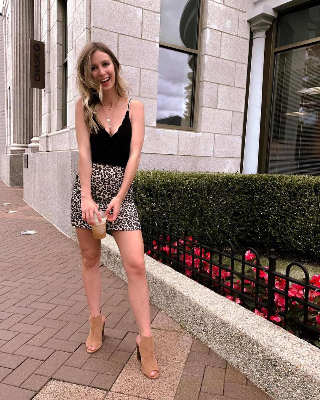 20 Open Toe Booties Outfit Ideas & Tips To Wear