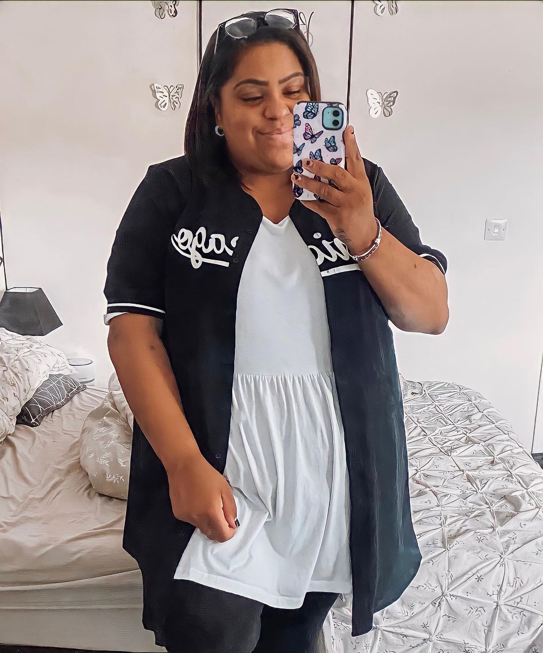 How To Style A Baseball Jersey – 20 Chic Outfit Ideas – Outfit Trends