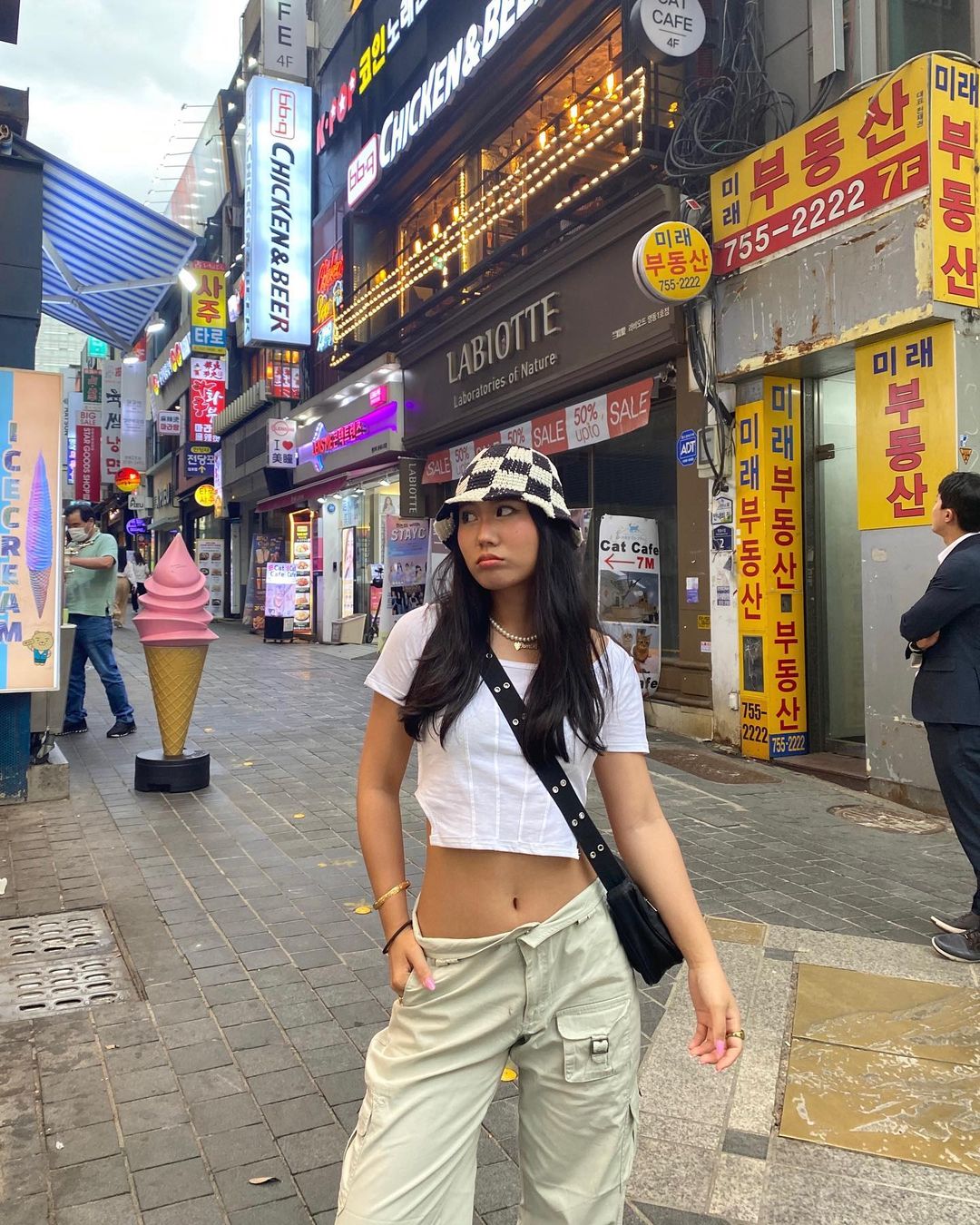 How To Dress Like BTS – 20 BTS Inspired Outfits For Girls