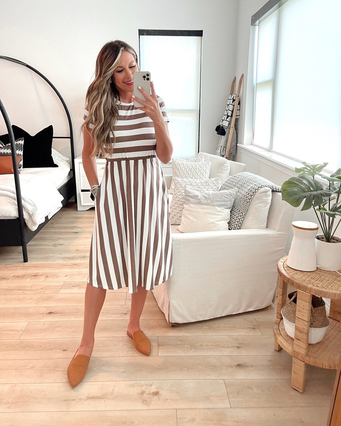 How to Style Knee Length Dresses: 18 Outfit Ideas
