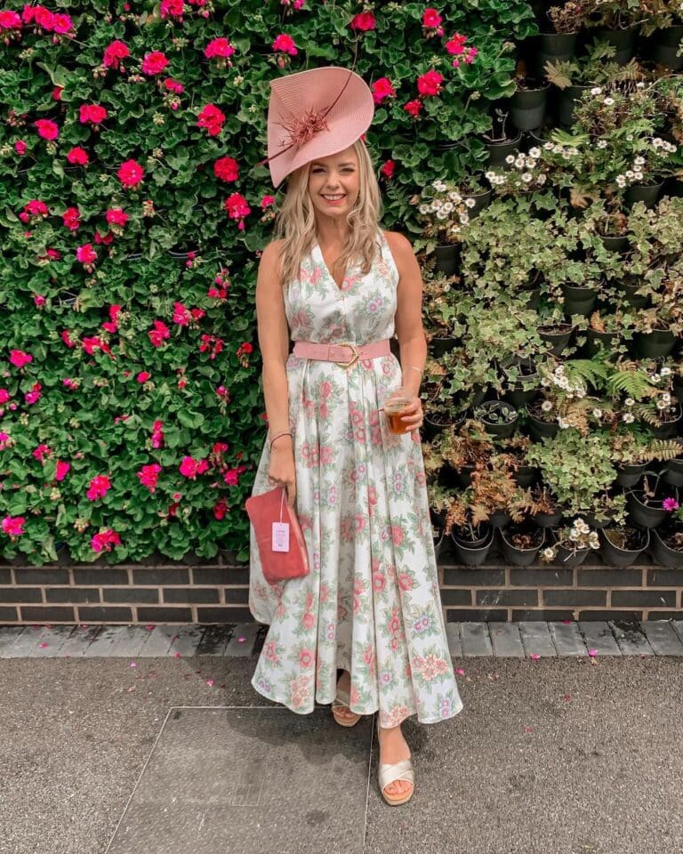 What To Wear At The Races – 20 Dress Code Guide & Tips