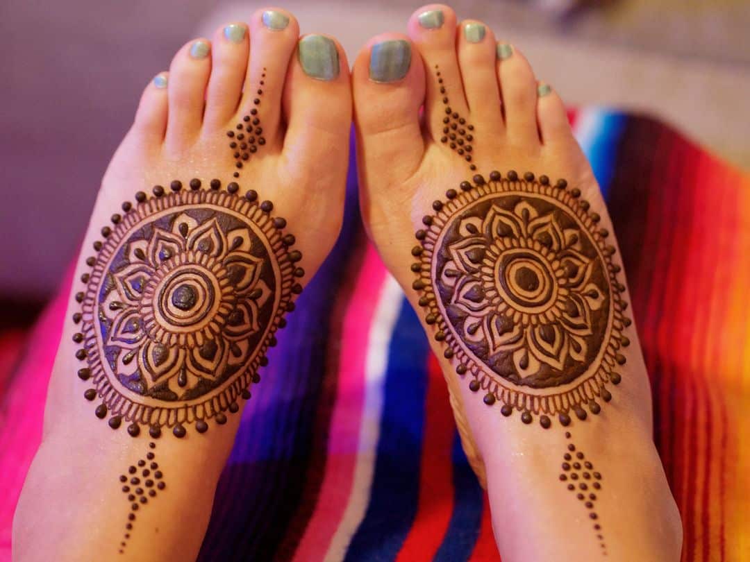 40 Best Round Mehndi Designs With Step by Step Tutorial