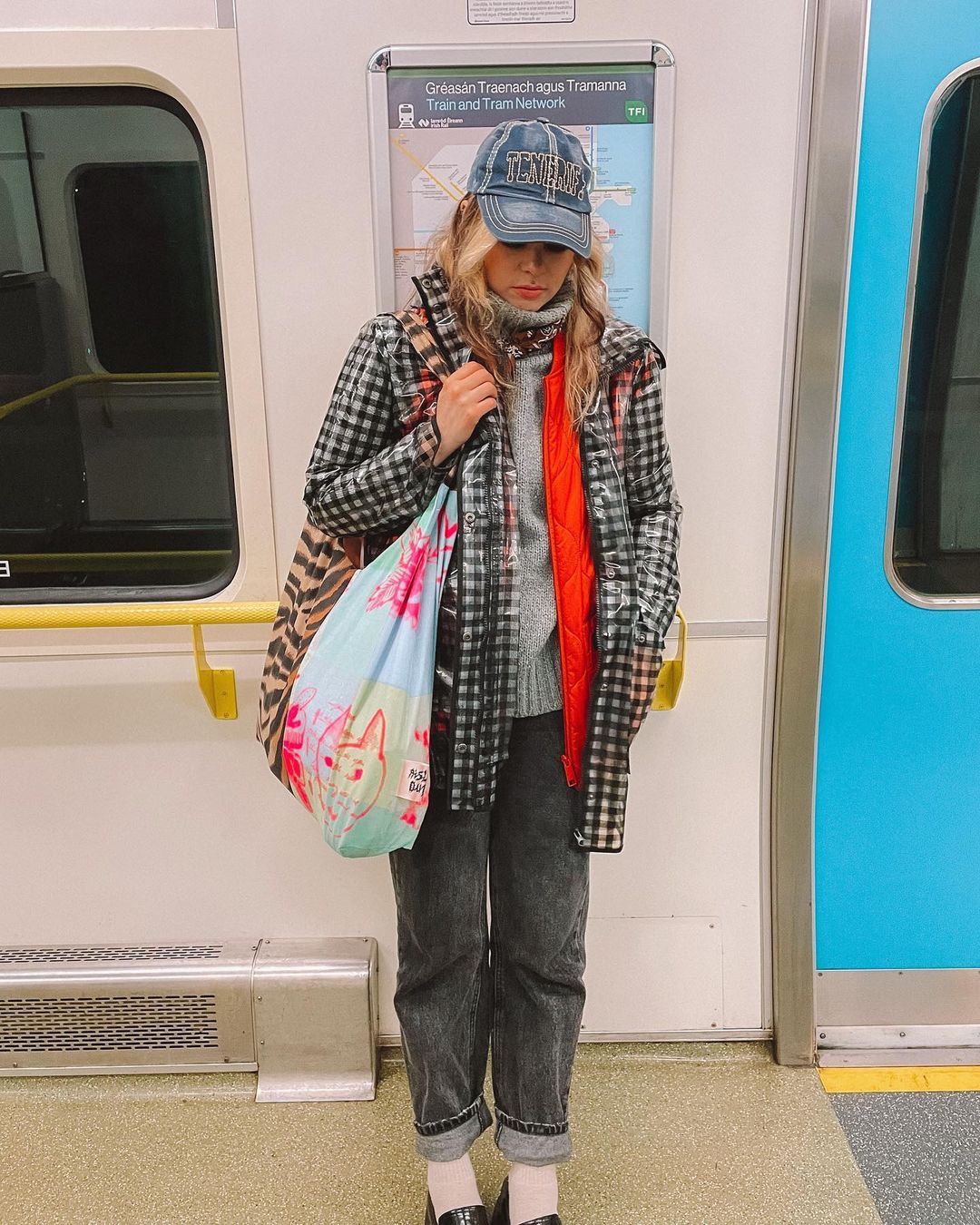 How To Style Raincoats For Women? 20 Outfit Ideas To Try