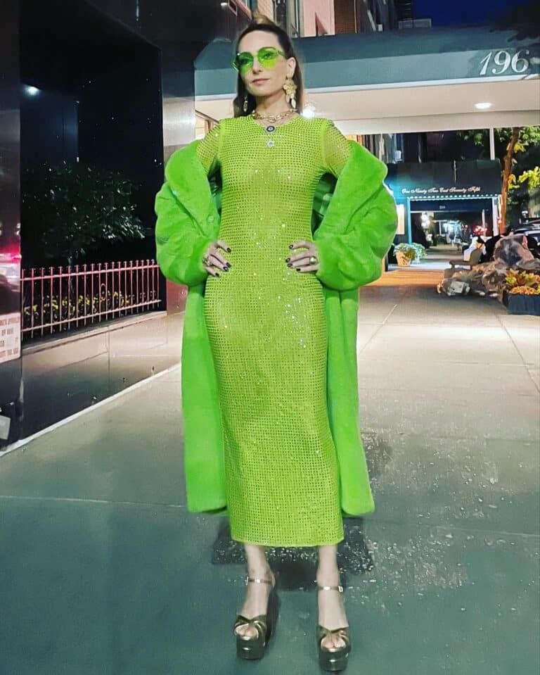 21 Best Lime Green Outfit Ideas And Tips On How To Wear Them