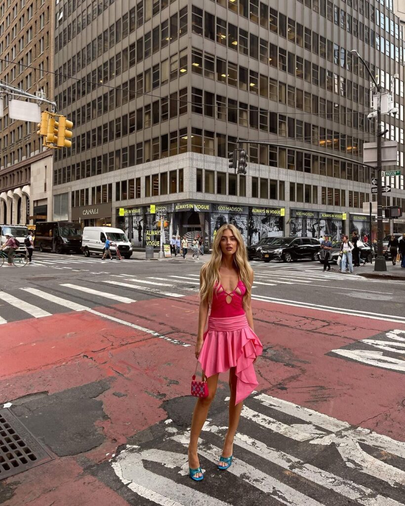 Flared Skirt Outfits – 20 Ways To Style Them