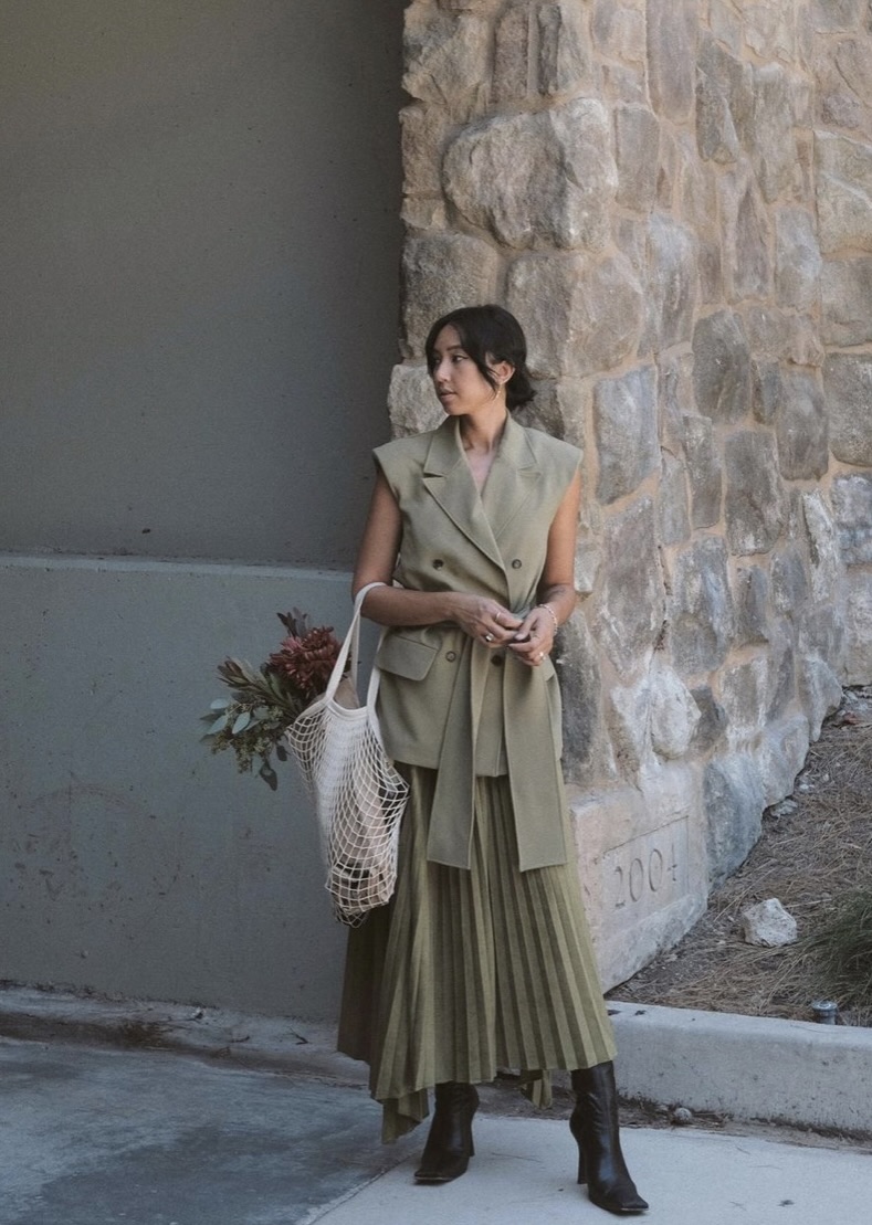 Flared Skirt Outfits – 20 Ways To Style Them