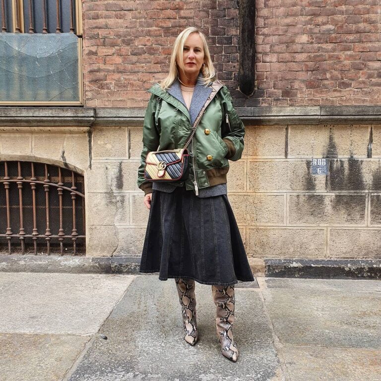 Flared Skirt Outfits – 20 Ways To Style Them