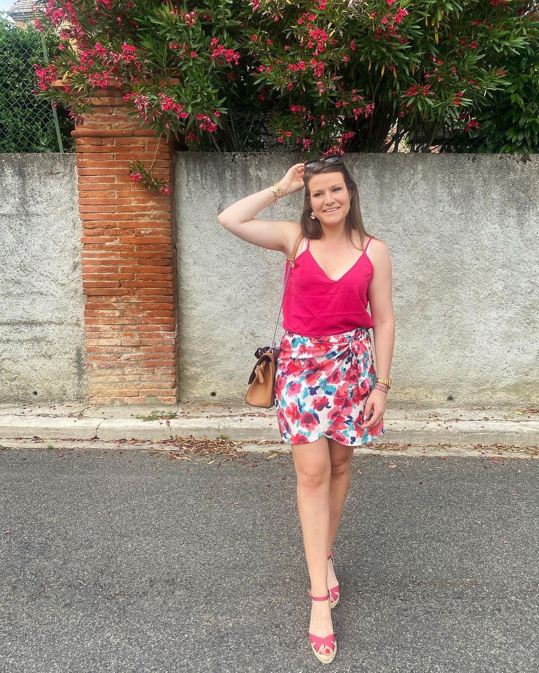 Best Pool Party Outfits For Brides – 23 Outfit Ideas