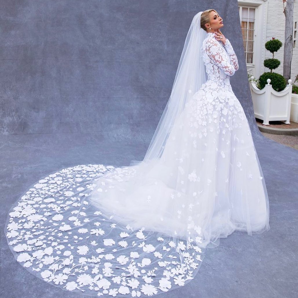 26 Best Winter Wedding Outfits for Brides This Year – Outfit Trends