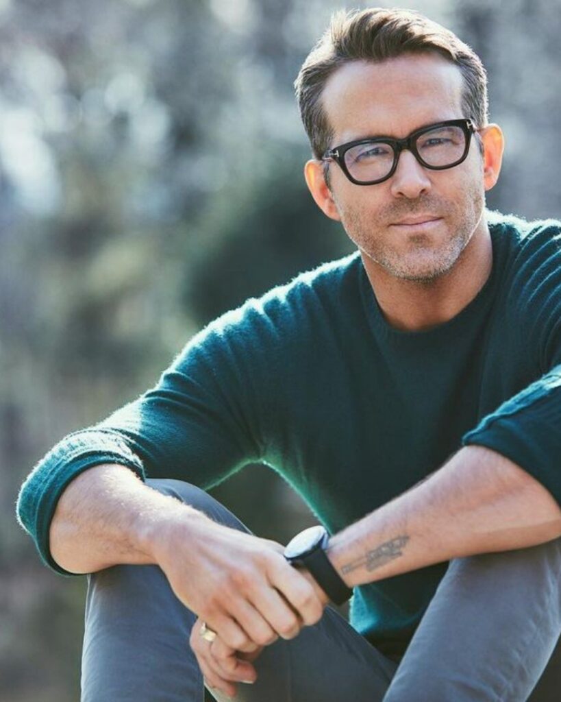 20 Cool Movie Date Outfits For Men To Try