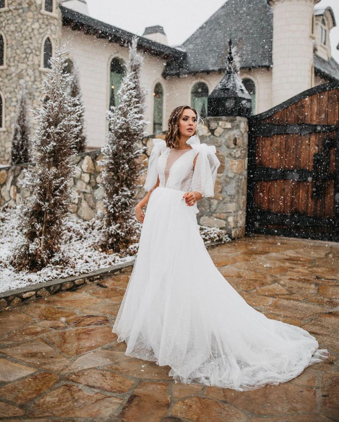 26 Best Winter Wedding Outfits for Brides This Year – Outfit Trends