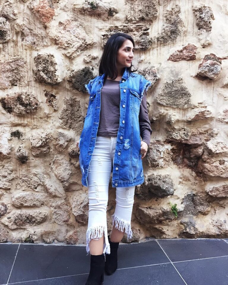 How To Style A Denim Vest For Women? 20 Outfit Ideas