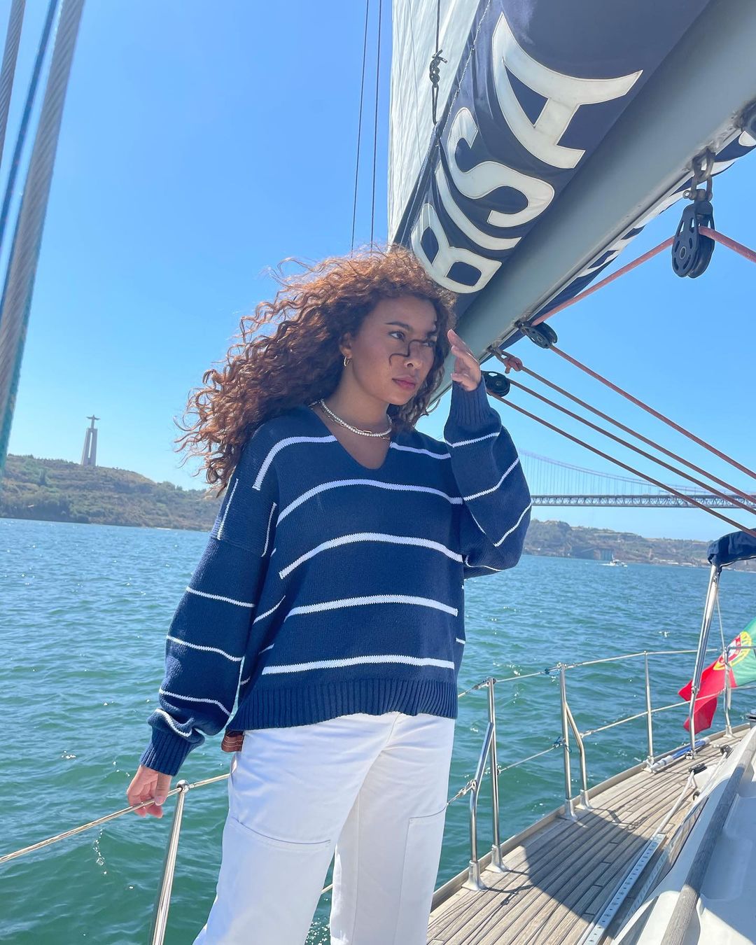 What To Wear To A Nautical Themed Party? 20 Tips & Outfits