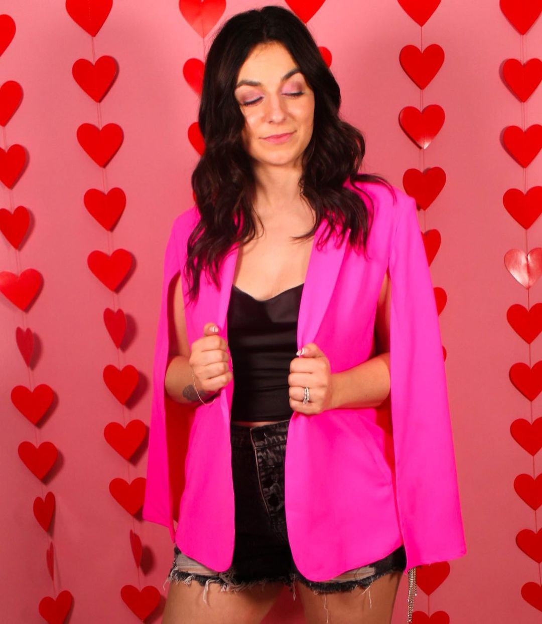 20 Stylish Pink Jacket Outfits You Need to Try