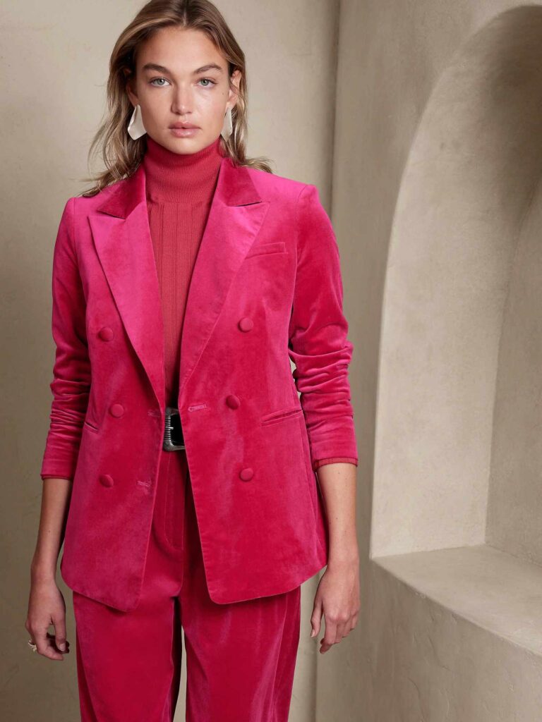 23 Best Viva Magenta Outfits (Pantone Color of the Year) – Outfit Trends