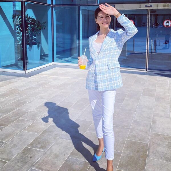 How To Dress For Class Presentation? 20 Outfit Ideas