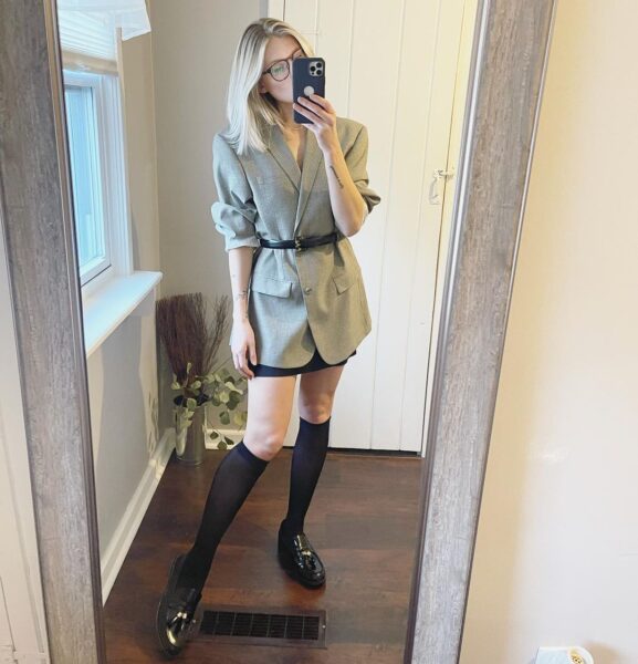 How To Dress For Class Presentation? 20 Outfit Ideas