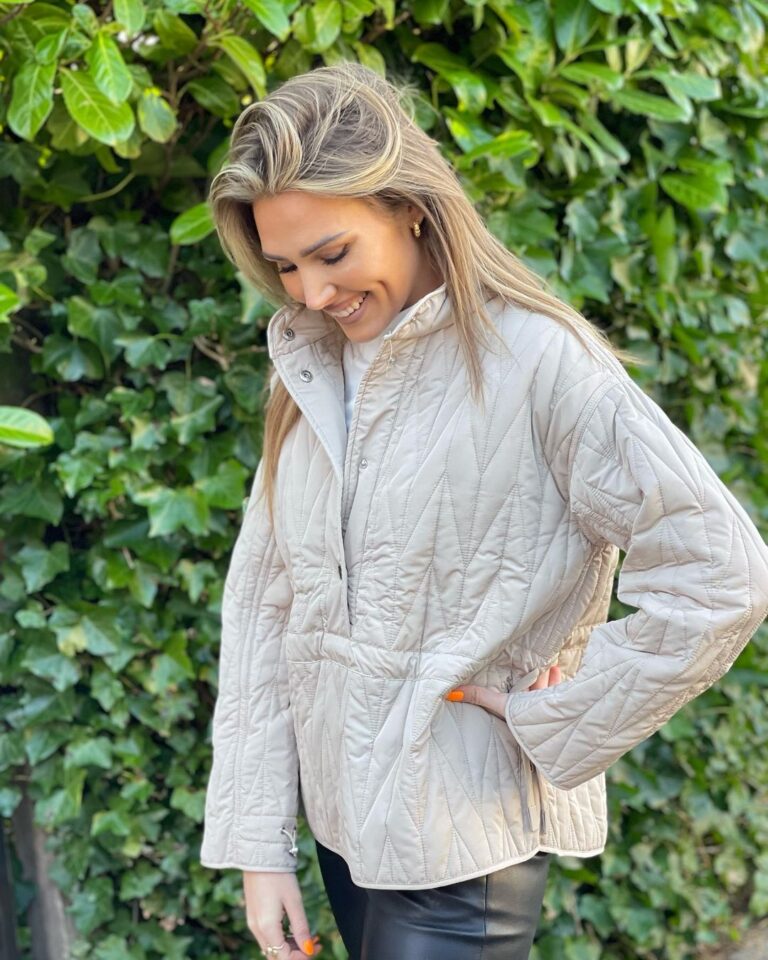 20 Cool Anorak Jacket Outfit Ideas with Styling Tips