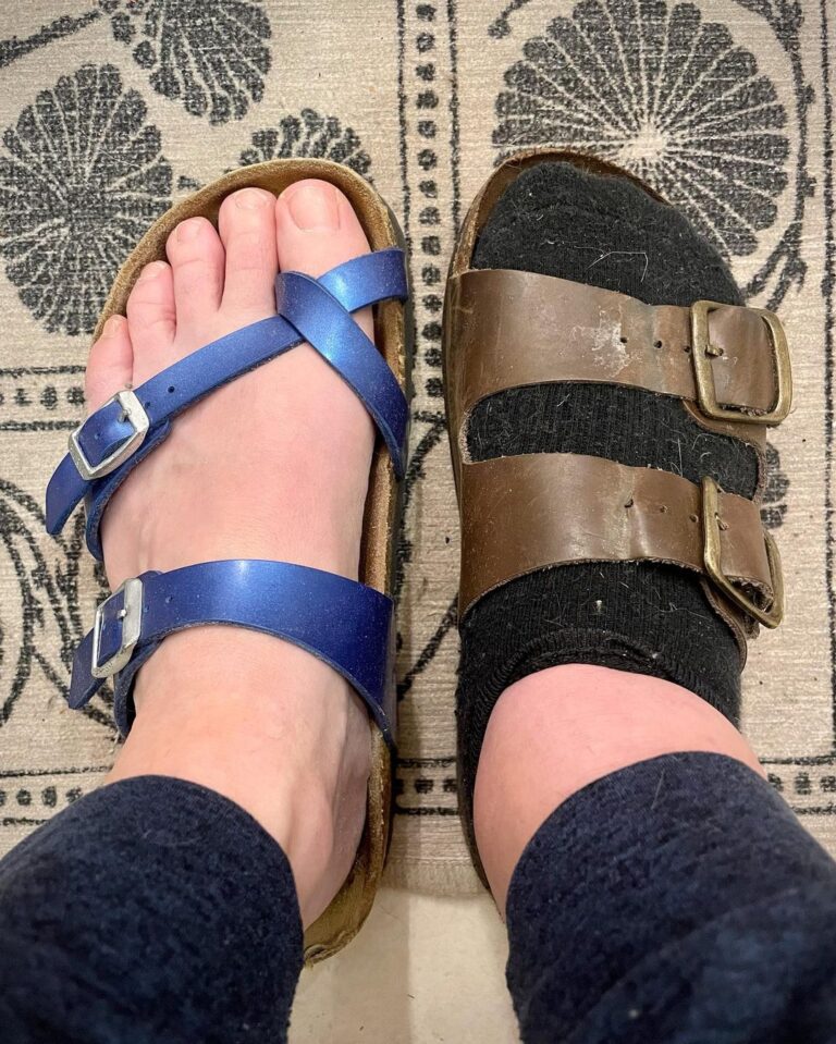 How to Wear Mismatched Shoes? 21 Tips to Pull Them Off