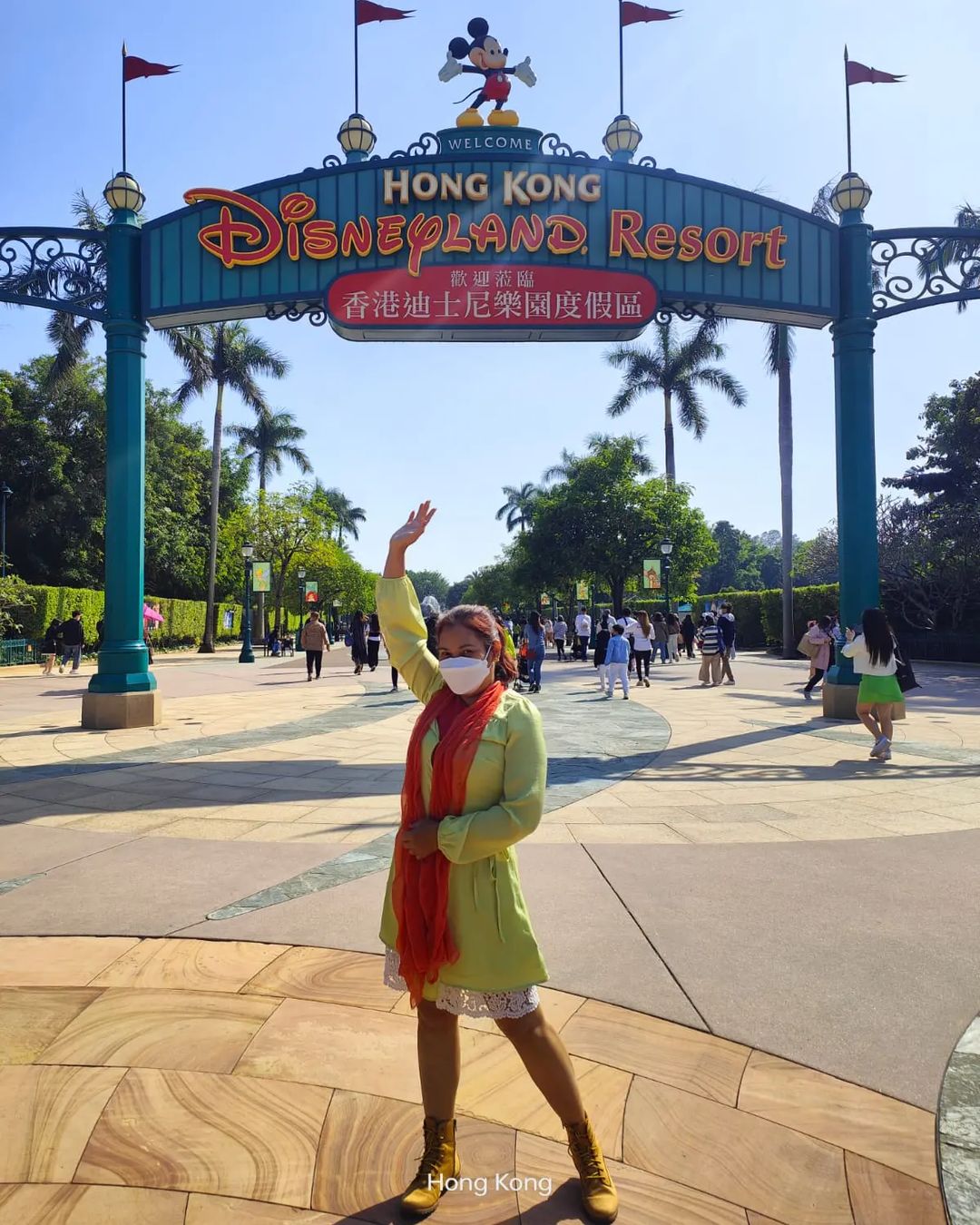 What To Wear in Hong Kong? 25 Outfits and Packing List