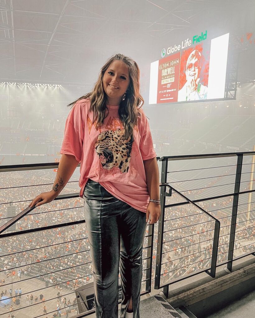 37 Rock Concert Outfit Ideas with Styling Tips