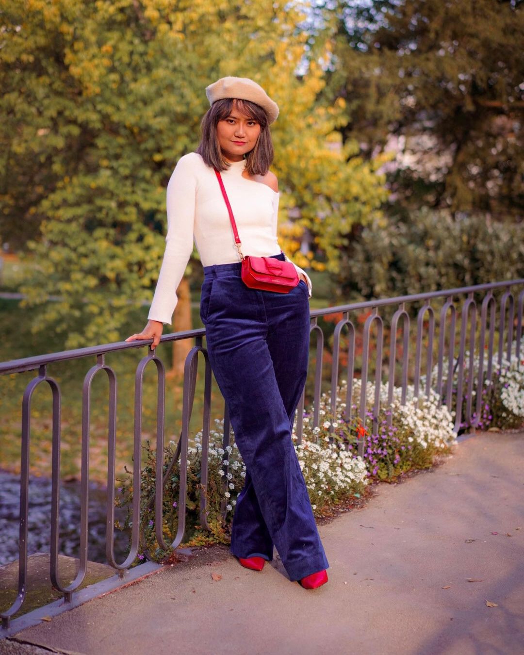 What to Wear with Velvet Pants? 25 Outfit Ideas