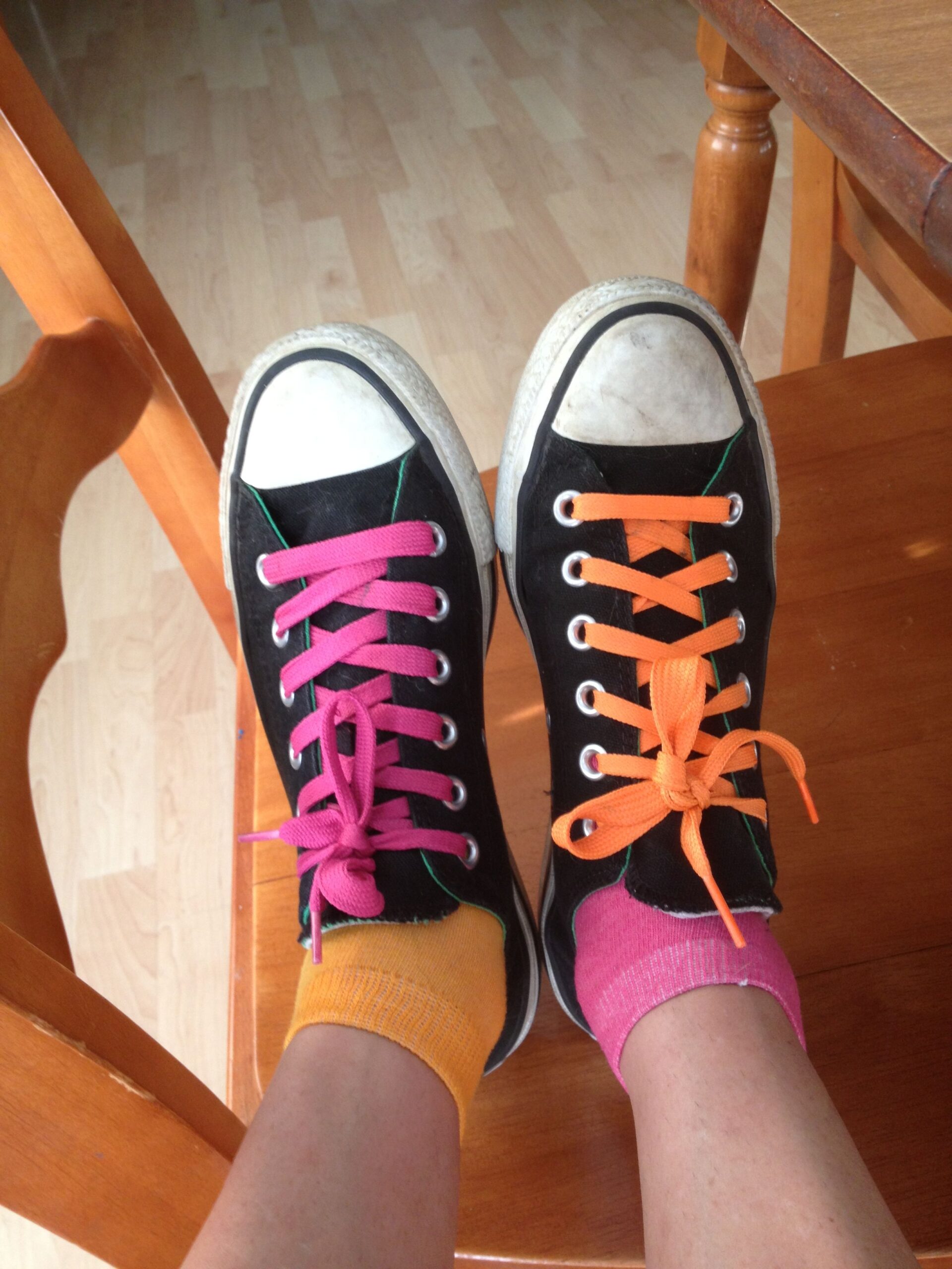 How to Wear Mismatched Shoes? 21 Tips to Pull Them Off