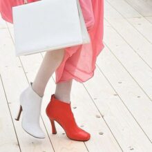 How to Wear Mismatched Shoes? 21 Tips to Pull Them Off