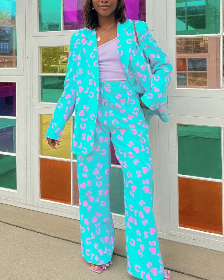 50 Best Glow In The Dark Outfits to Try