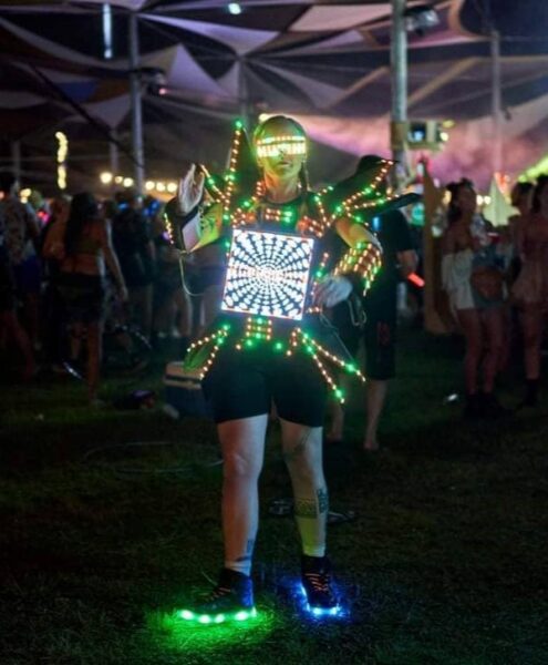 50 Best Glow In The Dark Outfits to Try