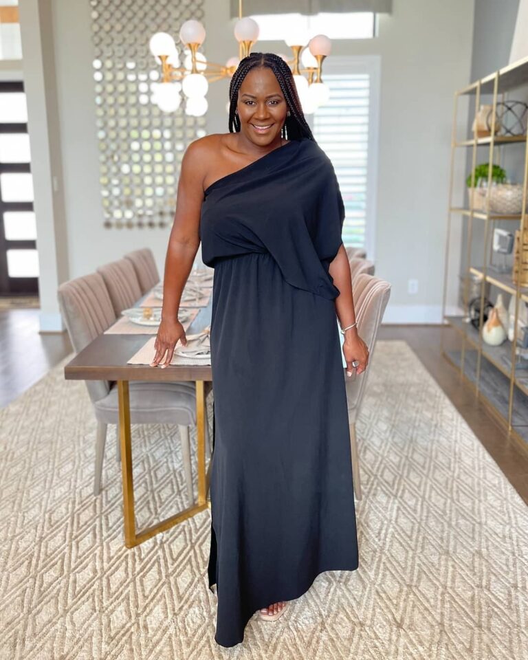 What to Wear to a Dinner Party? 30 Best Outfit Ideas