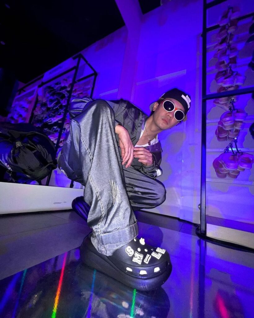 34 Amazing Croc Outfit Ideas for Men