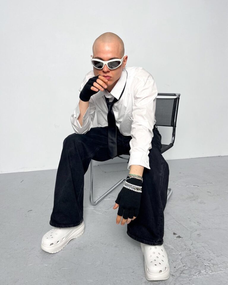 34 Amazing Croc Outfit Ideas for Men