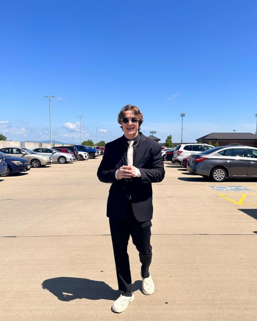 34 Amazing Croc Outfit Ideas for Men