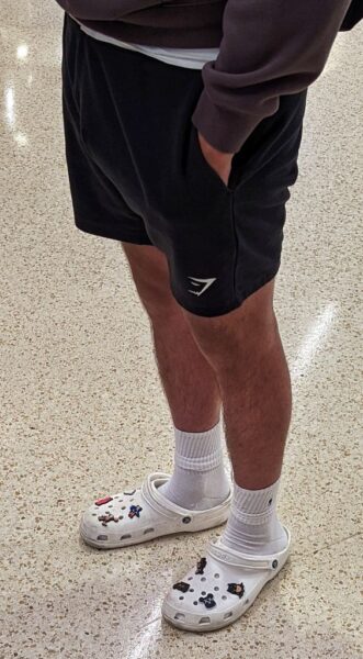 34 Amazing Croc Outfit Ideas for Men