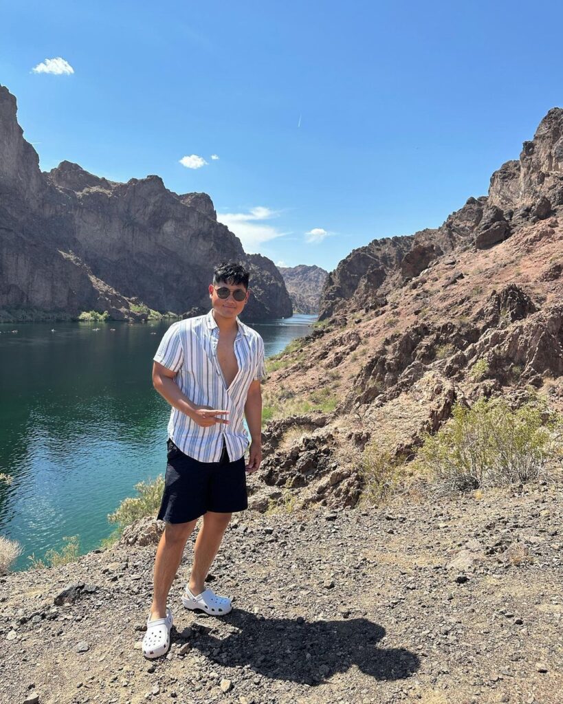 34 Amazing Croc Outfit Ideas for Men