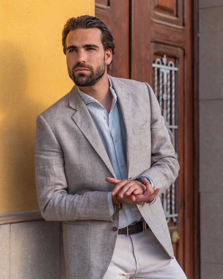 17 Smart Gray Blazer Outfit Ideas for Men