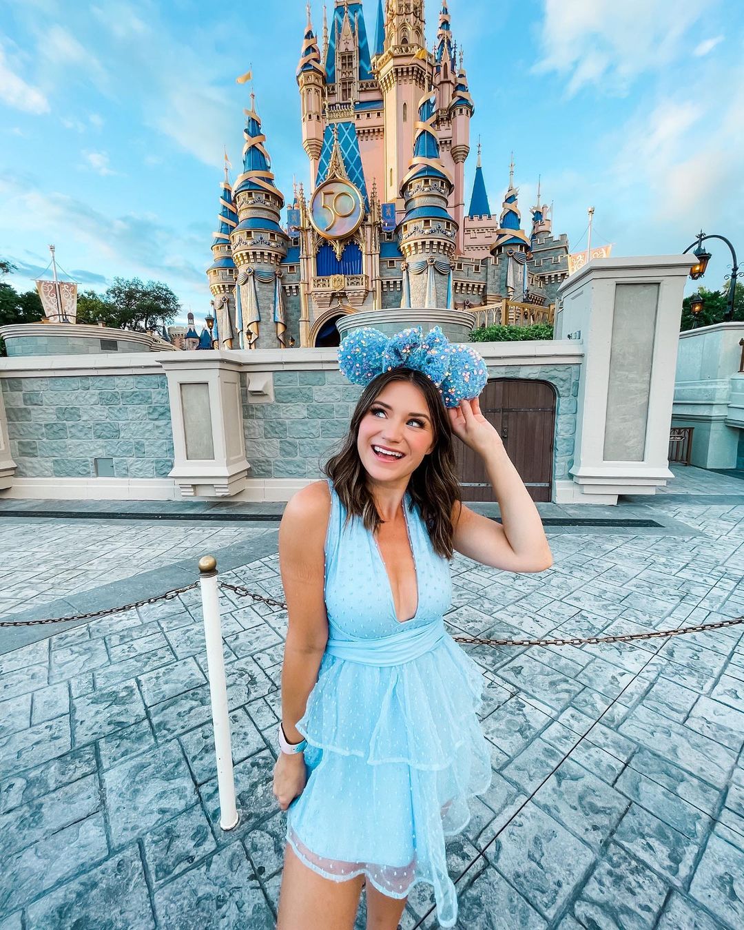 20 Cute Outfits To Wear At Disney World For Memorable Trip – Outfit Trends