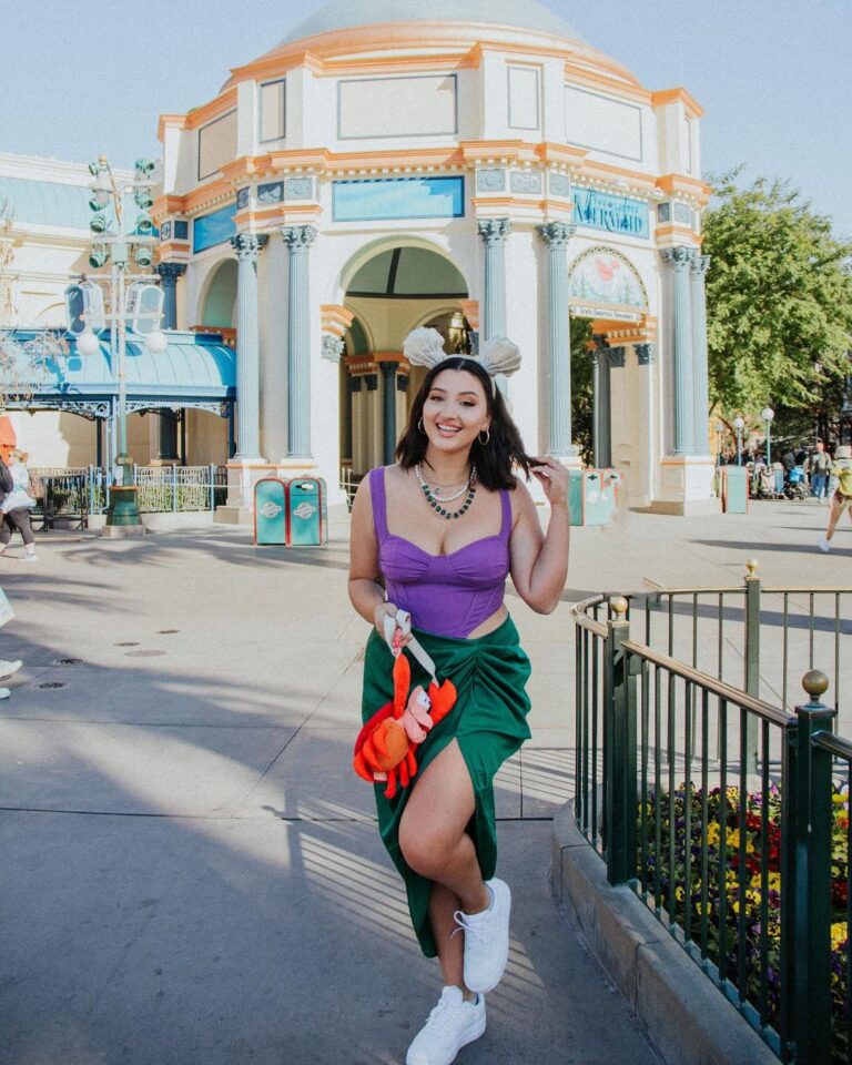20 Cute Outfits To Wear At Disney World For Memorable Trip – Outfit Trends