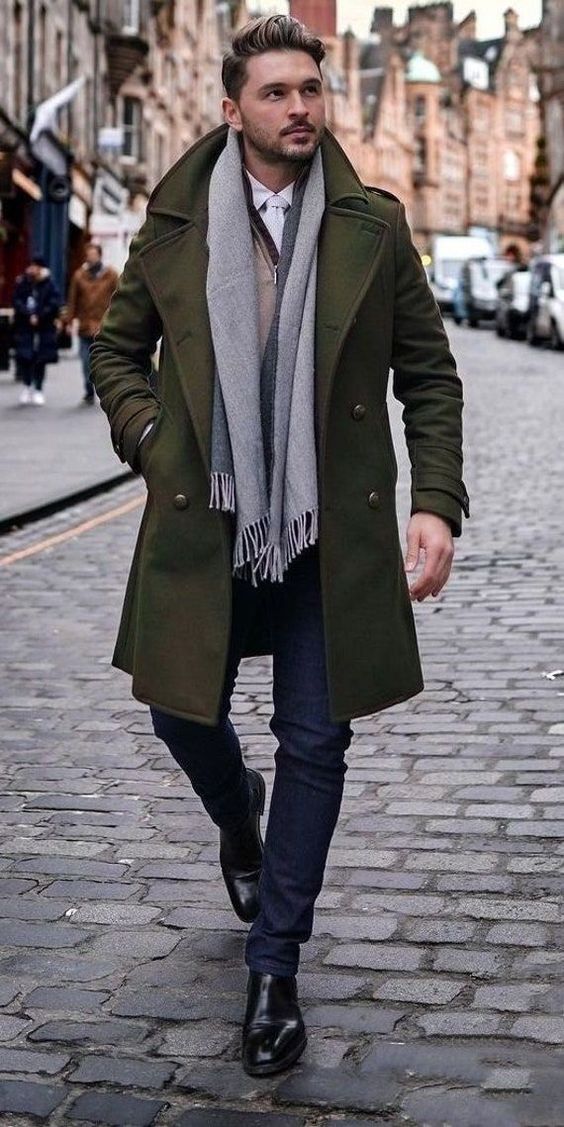32 Best Christmas Outfit Ideas for Guys with Styling Tips