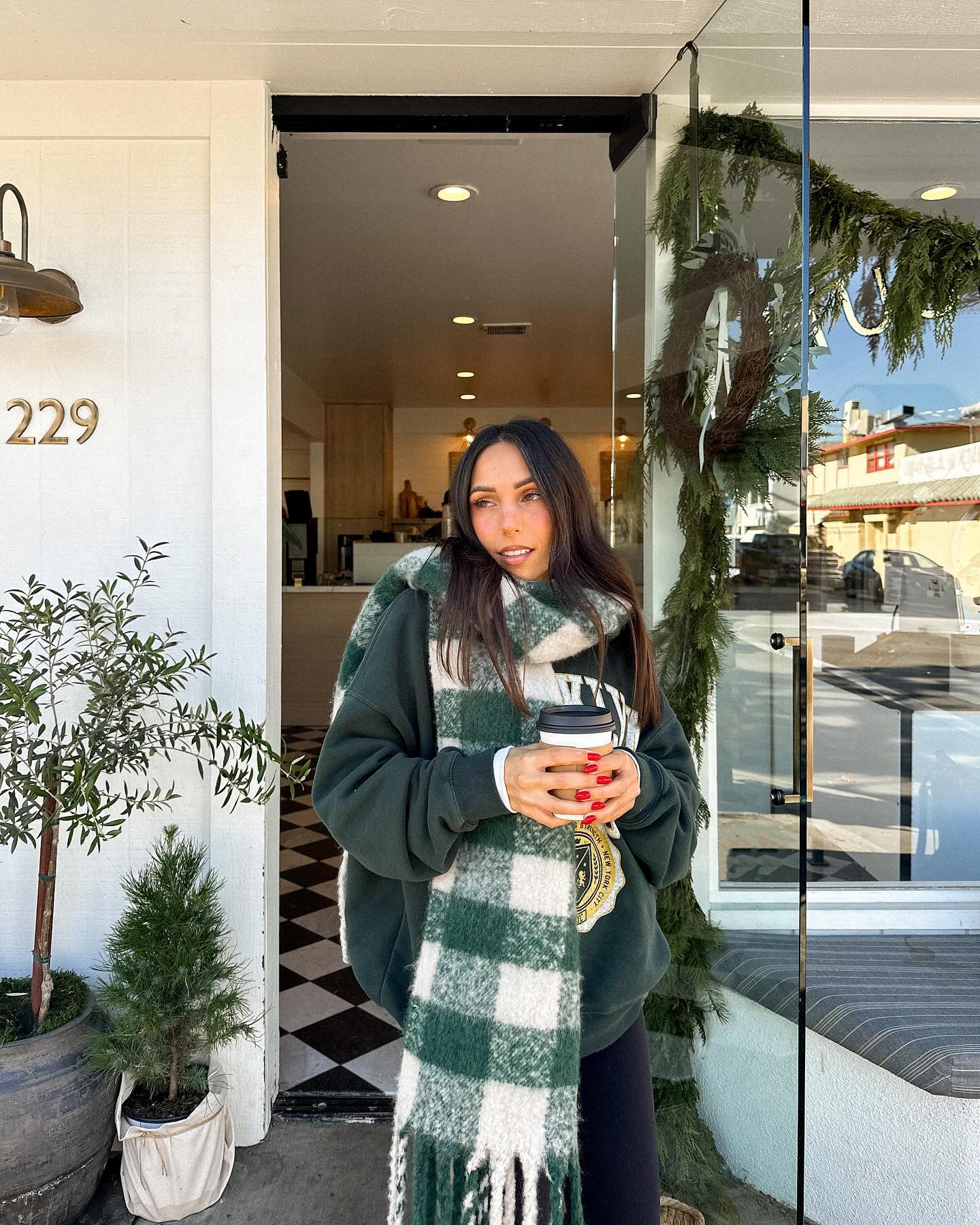 25 Mountain Vacation Outfit Ideas & Styling Tips