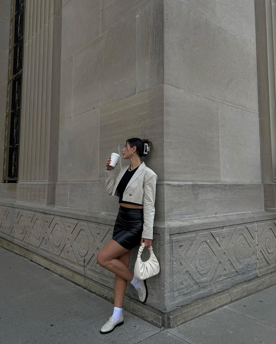 How to Style a Cropped Blazer? 14 Outfit Ideas