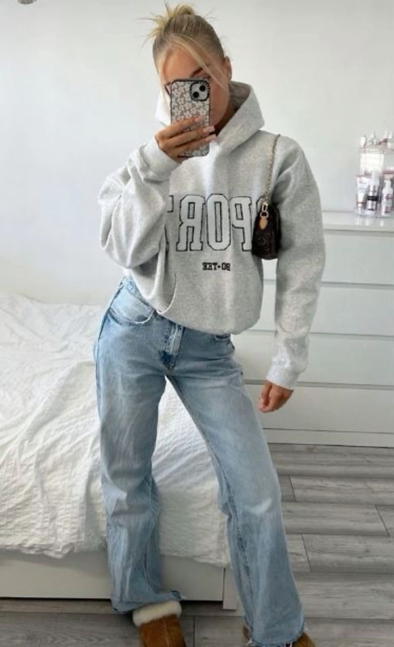 40 Chic Hoodie Outfit Ideas for Girls with Styling Tips
