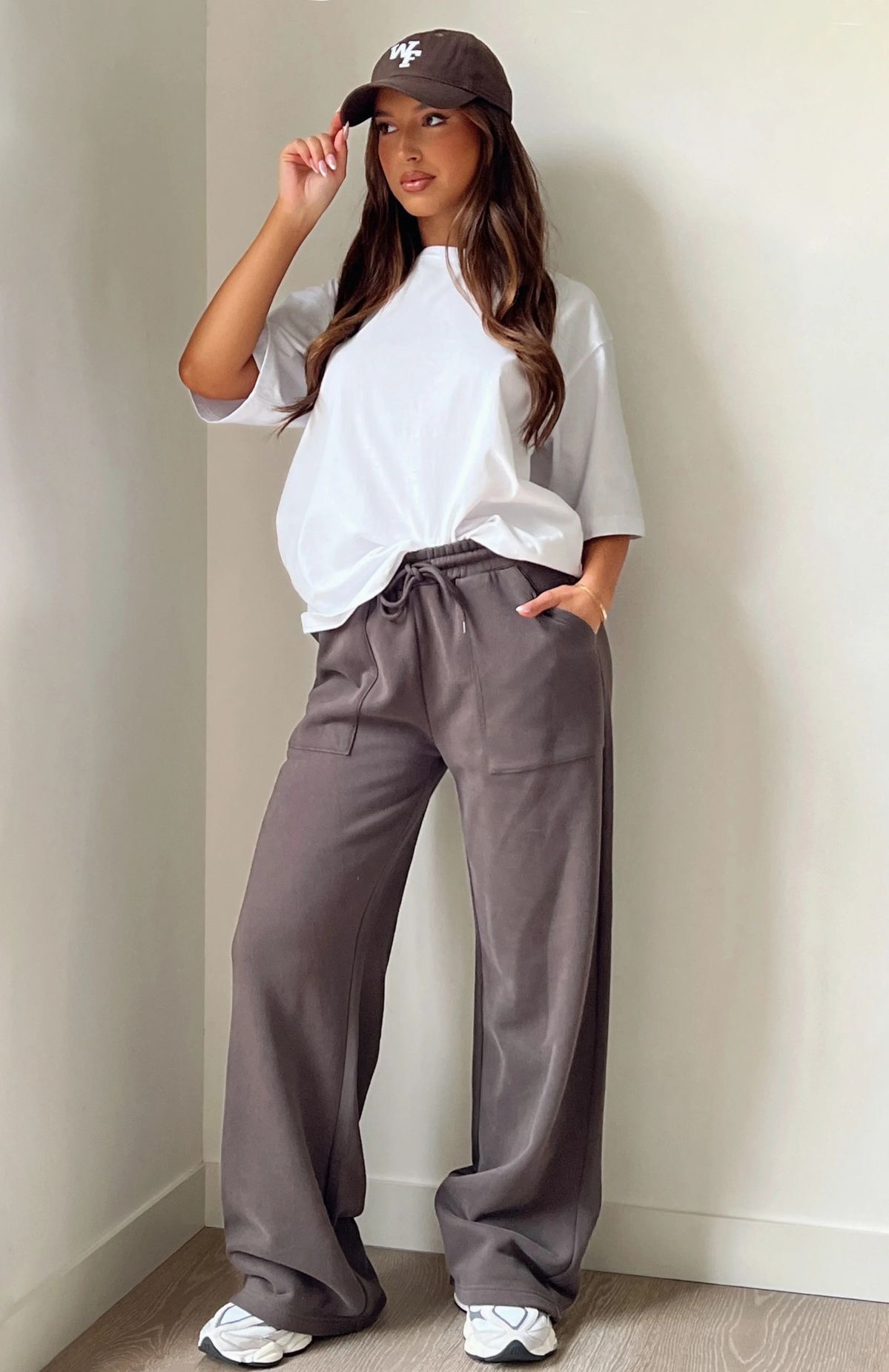 How to Wear Sweatpants ? 42 Outfit Ideas with Styling Tips